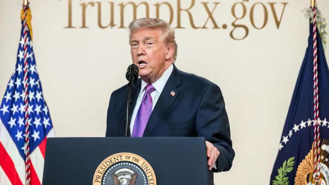 Social media weighs in on Donald Trump’s new official portrait