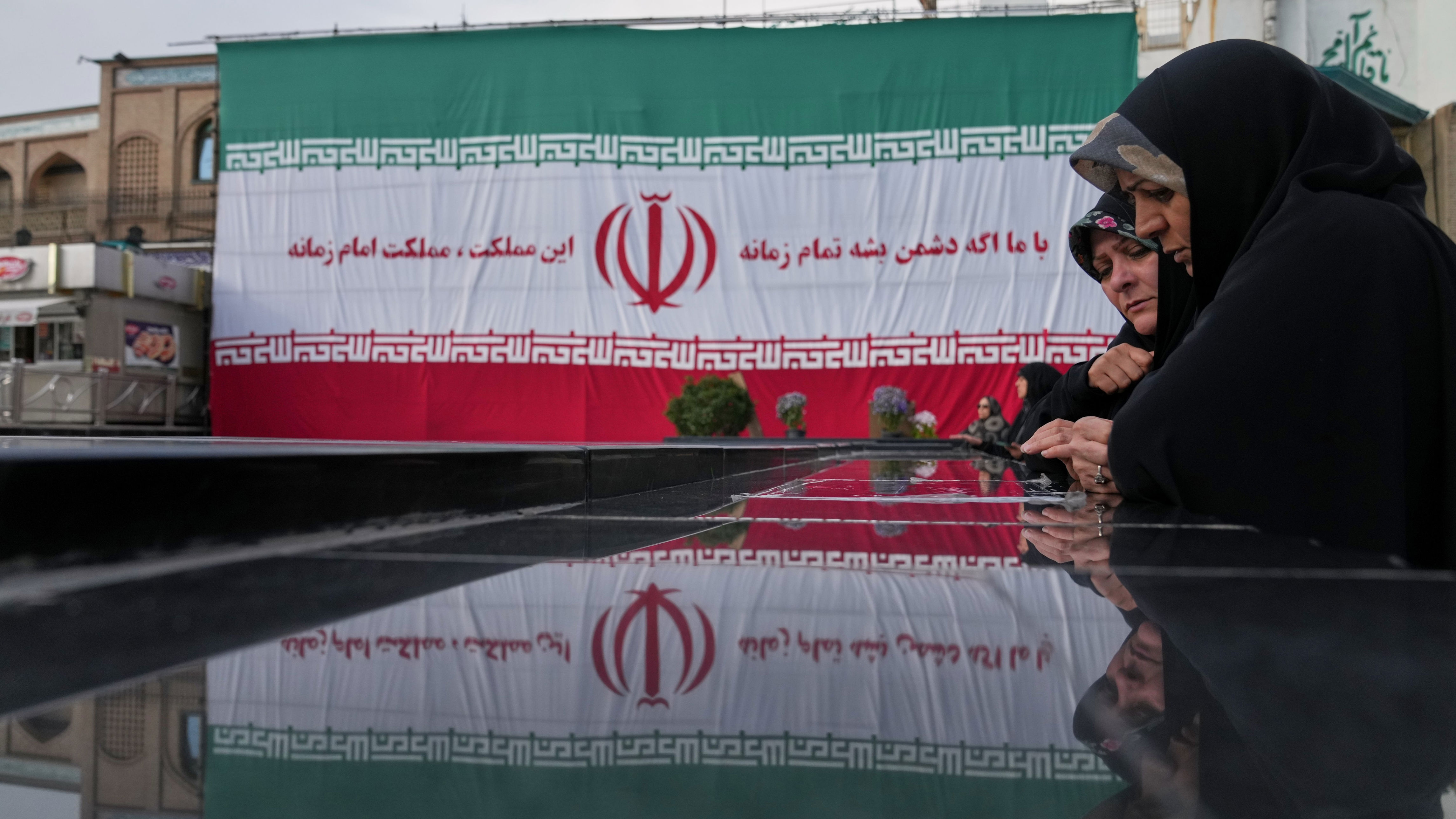 Ellie Geranmayeh: "Irán conserva la capacidad de convertir su programa ...