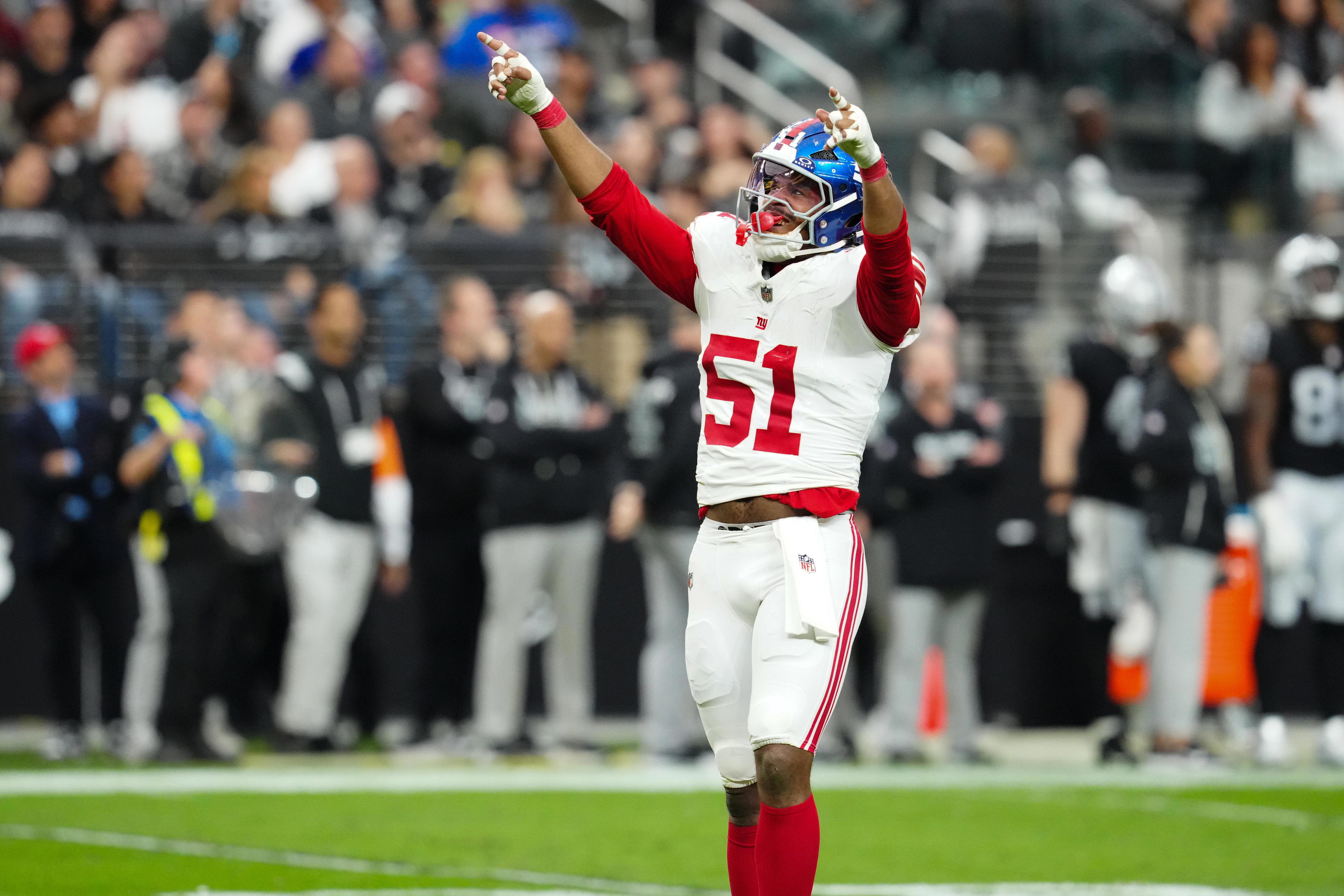 NY Giants injury news: Abdul Carter twists ankle, leaves practice
