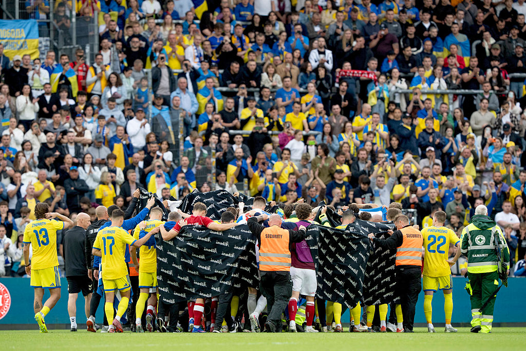Christian Eriksen issues statement after collapse during Denmark friendly