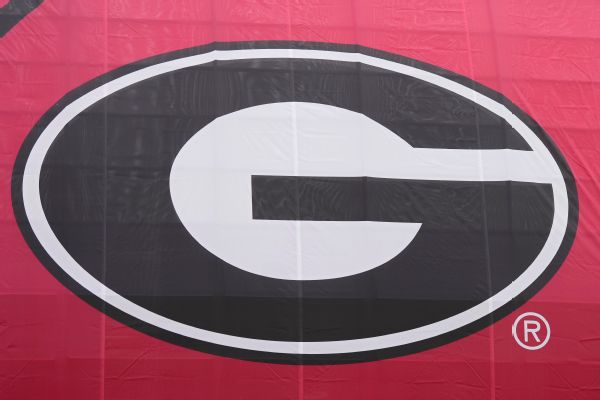 Georgia women, Arkansas men win team titles at NCAA outdoors