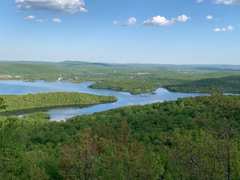 10 underrated New Jersey hiking trails ending in epic panoramic views