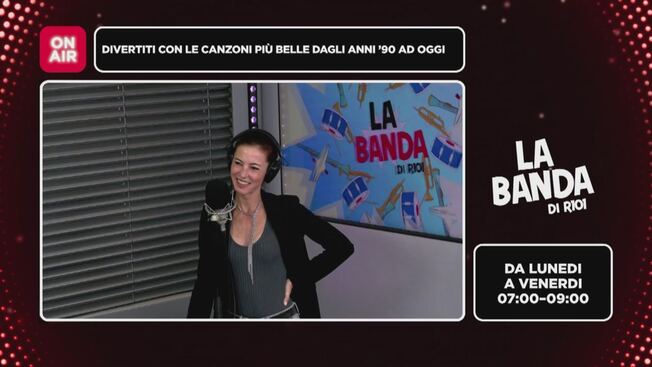 Genny Fagiano legge la biografia dei concorrenti di Temptation Island
