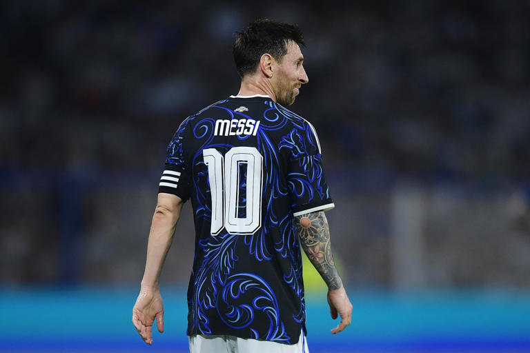How do kit numbers at the World Cup work and what do they mean?