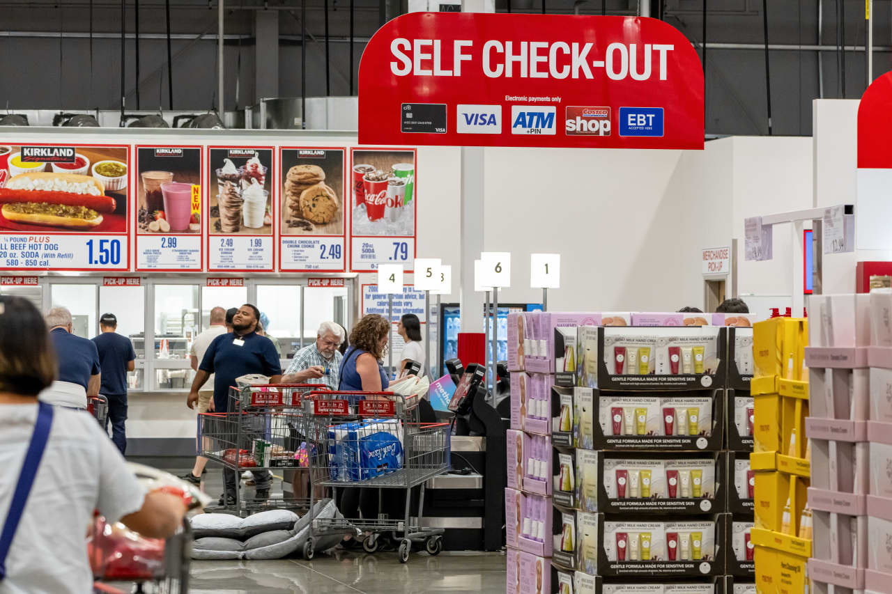 Costco’s lowered prices show why shoppers keep returning