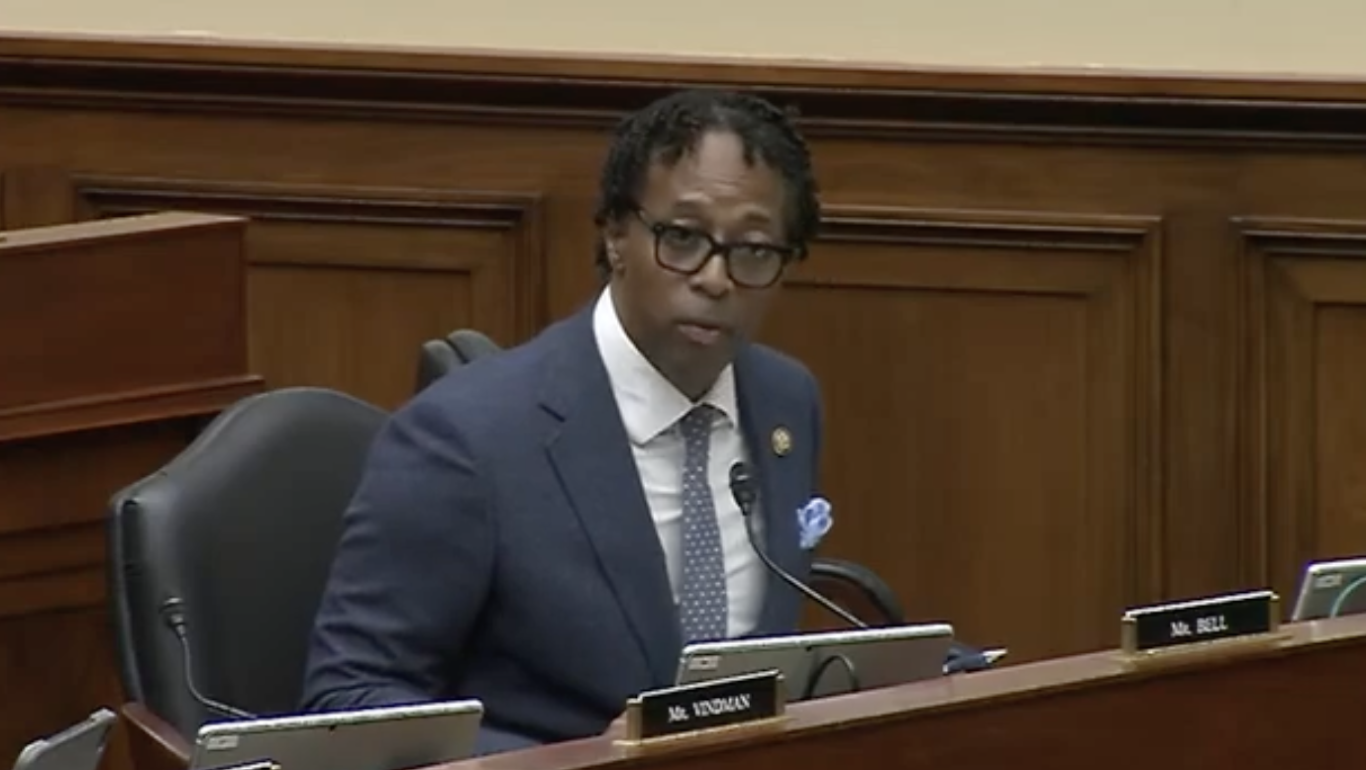 'This is not controversial': Rep. Wesley Bell calls for update to DOD ...