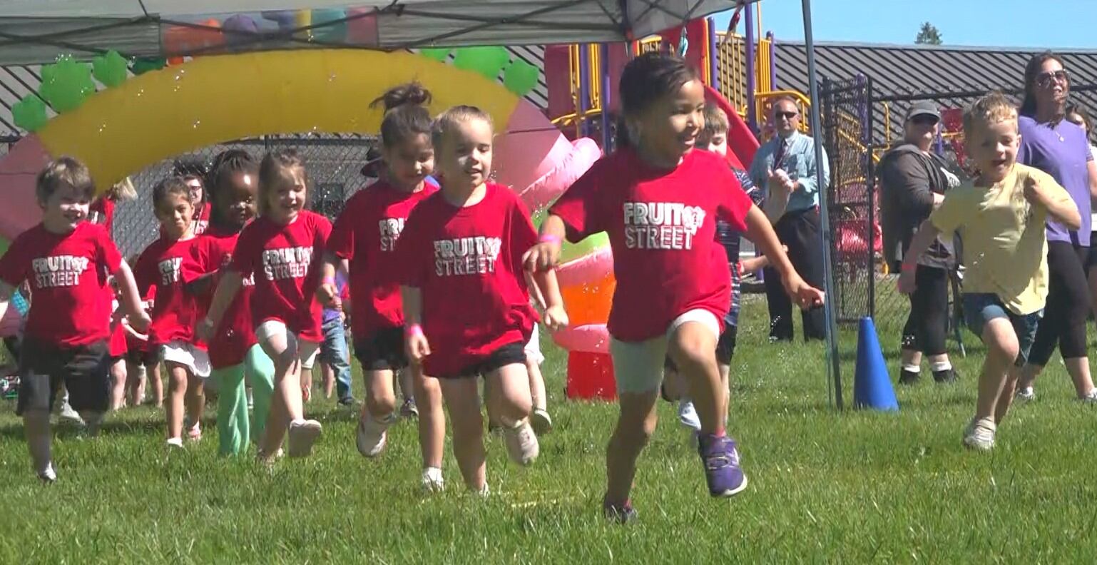 Bangor’s Fruit Street School move-a-thon brings ‘an ounce of chaos, but ...
