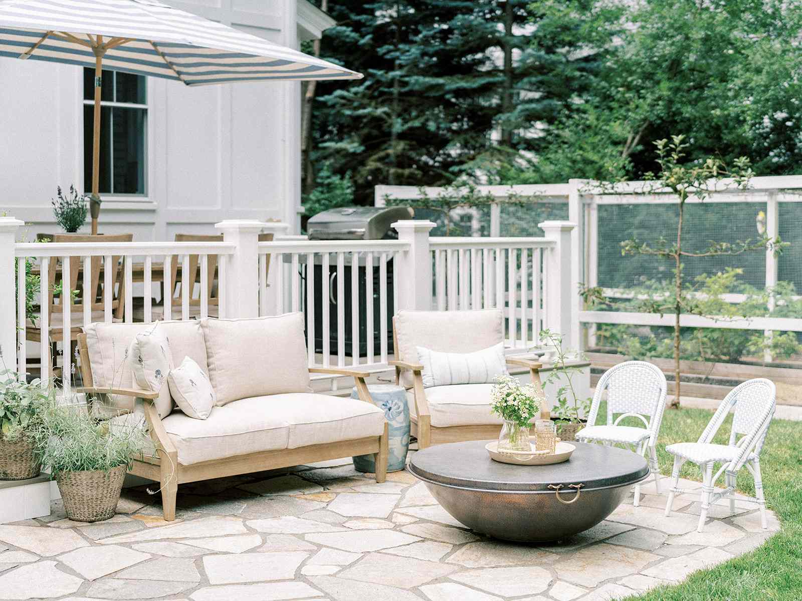 Want your small patio to feel bigger? Designers recommend these 4 ...