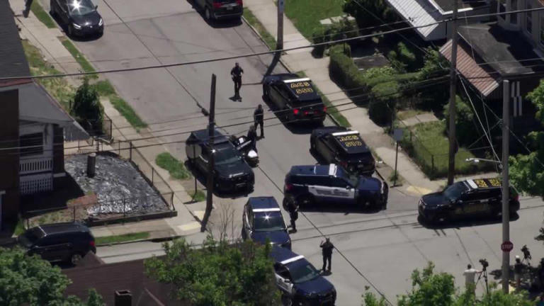 Man barricades inside Wilkinsburg apartment after investigation into ...