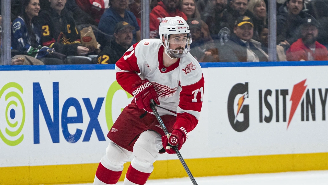 Larkin trade request narrows to Panthers, Knights, Wild