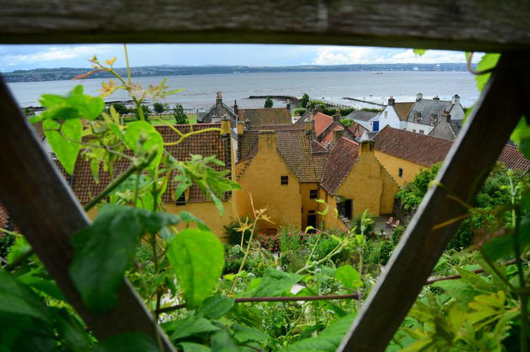 Scotland's 'can't miss' staycation spots including Outlander filming ...