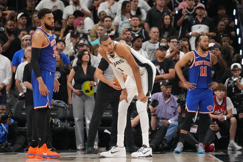 Karl-Anthony Towns le grita a Victor Wembanyama en la cara y luego lo ...