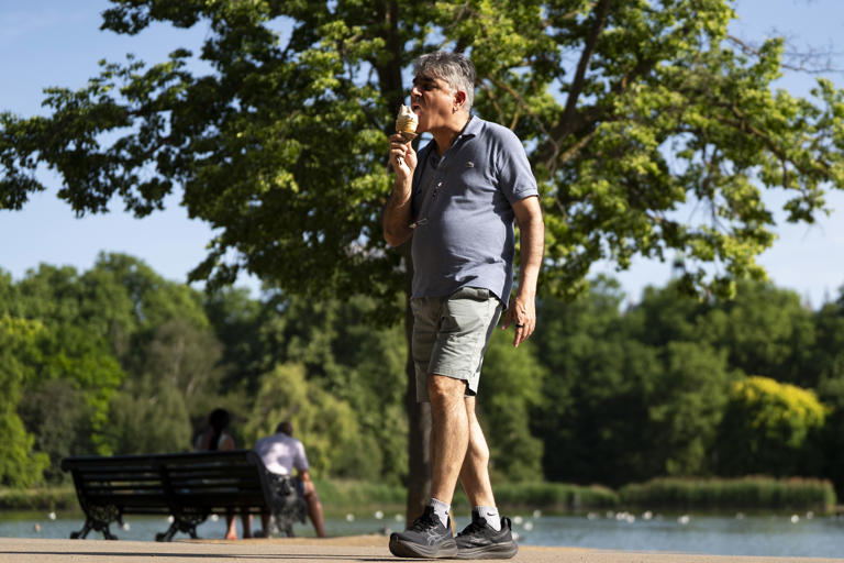 Climbing temperatures at the weekend could hit 30C threshold again ...