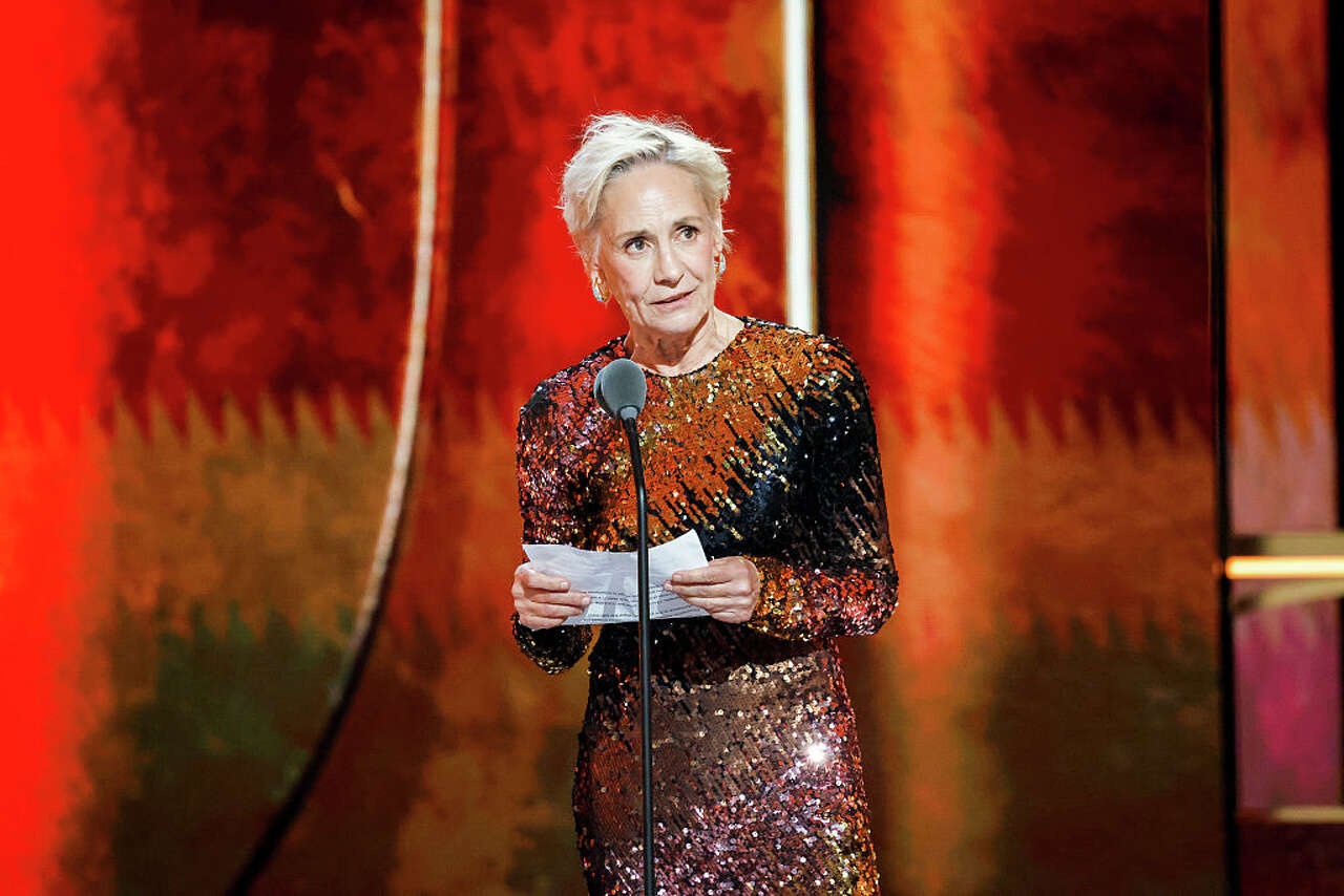 Edwardsville High alum Laurie Metcalf wins third Tony Award