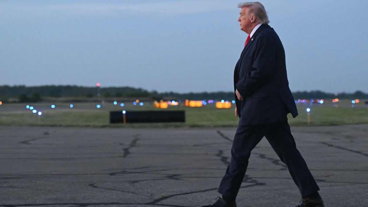 Trump rejects calls for higher interest rates despite surge in employment