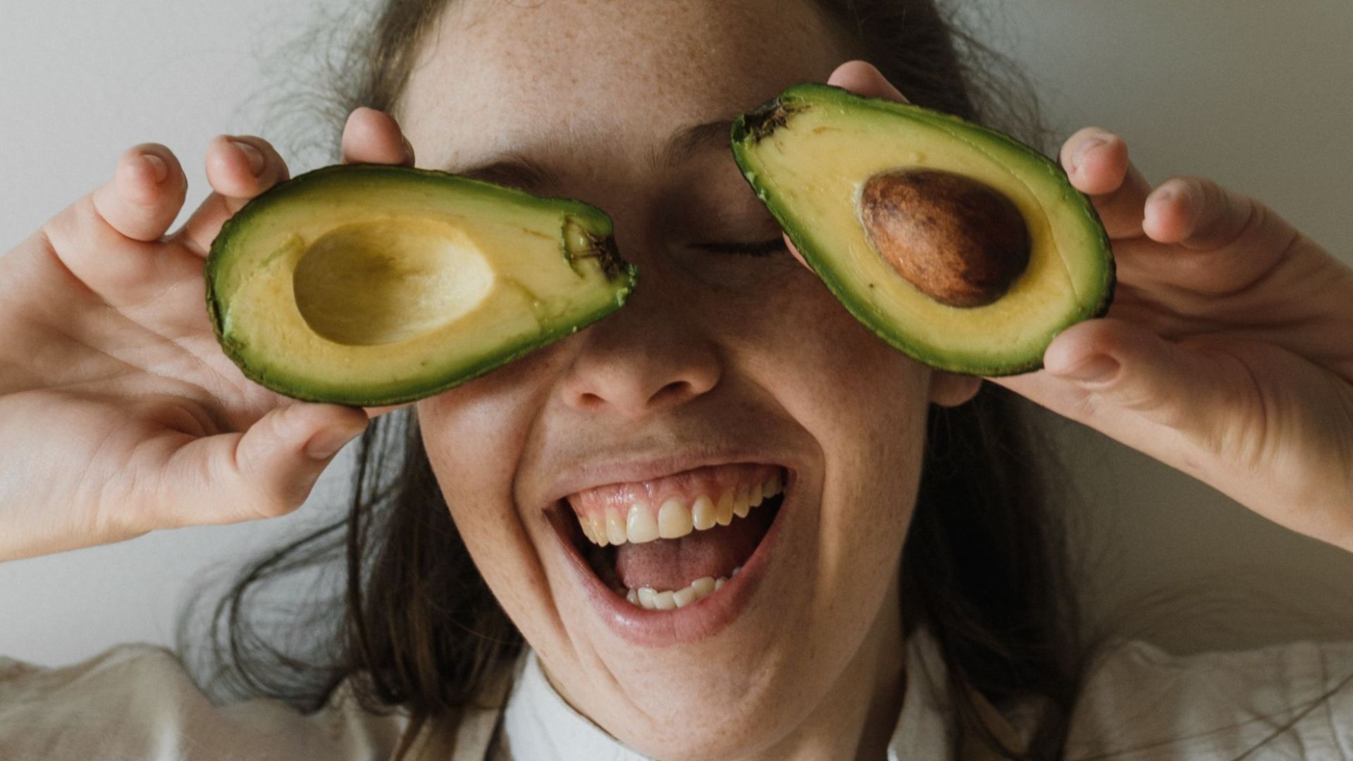 10 signs your diet is missing healthy fats & 10 foods worth adding