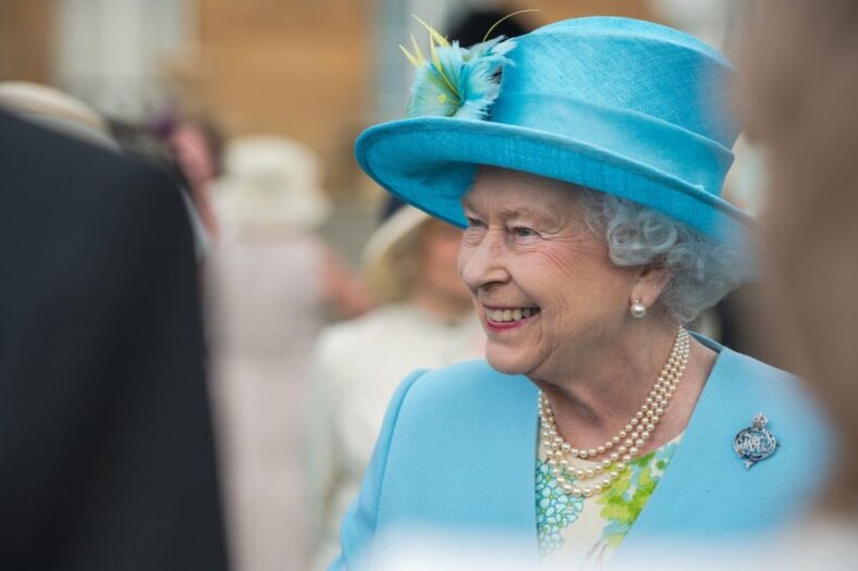 Peter Phillips becomes first royal of his generation to remarry