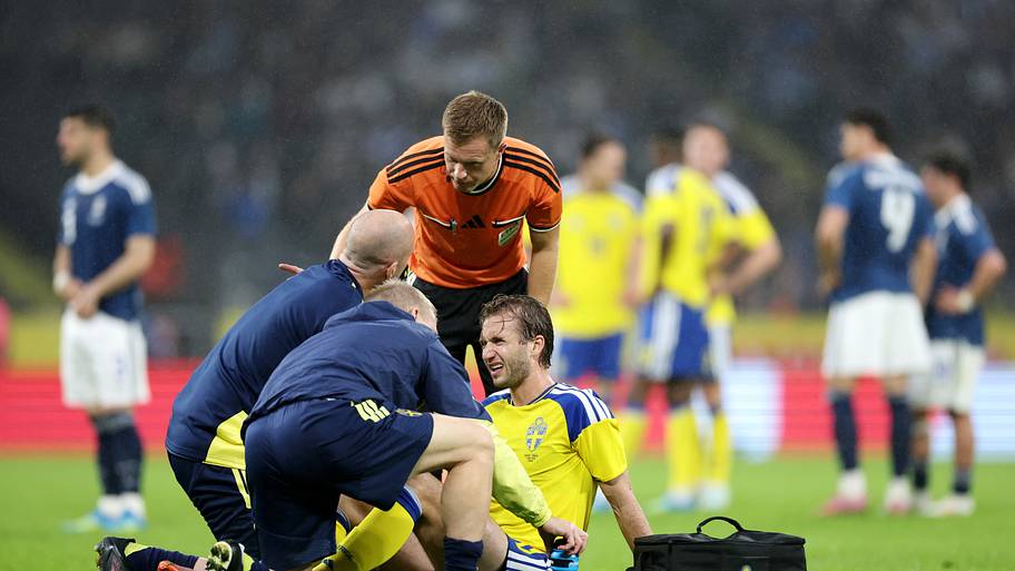 National team coach offers injury update on Celtic star amid World Cup ...