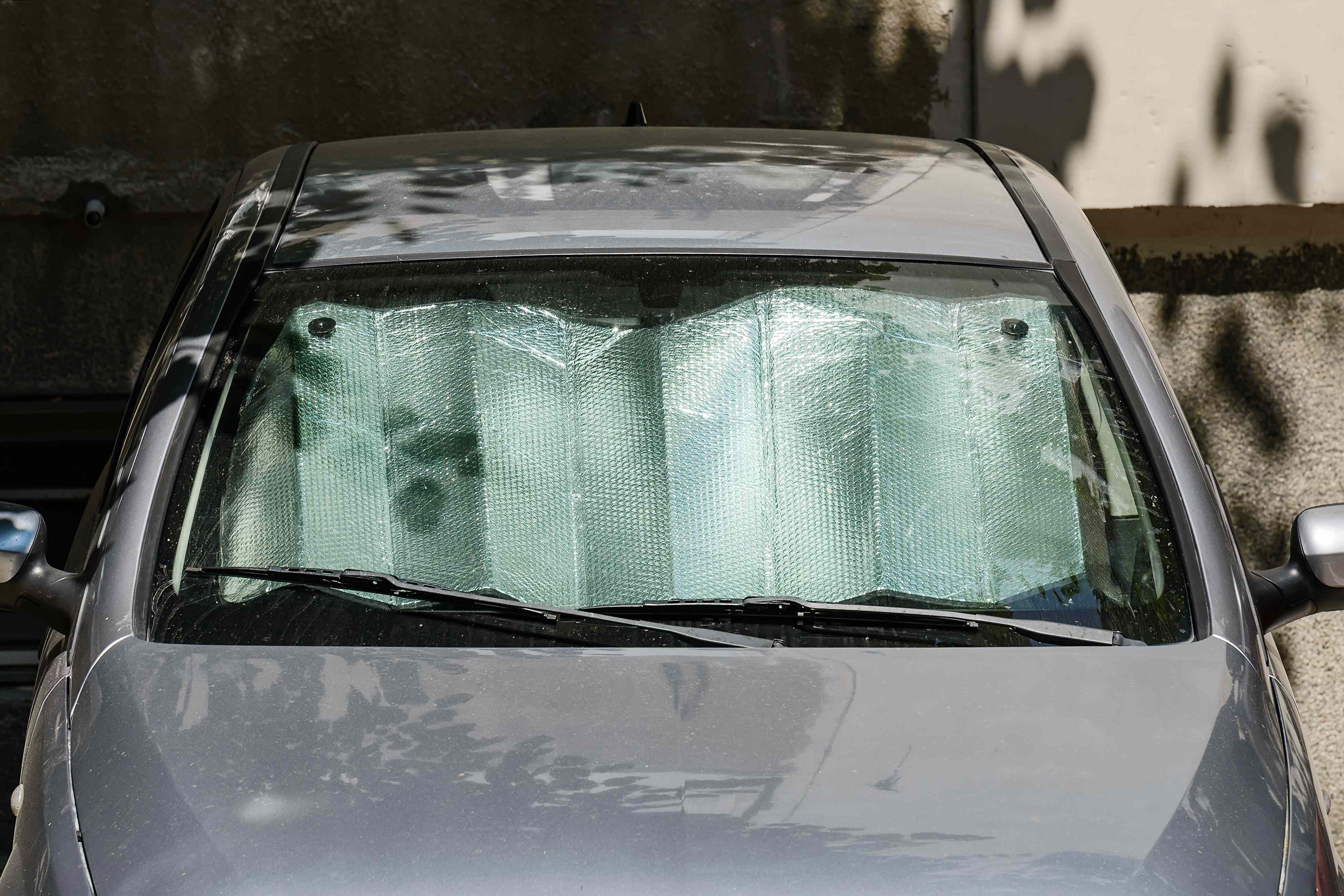 4 smart tricks that can keep your parked car up to 40 degrees cooler