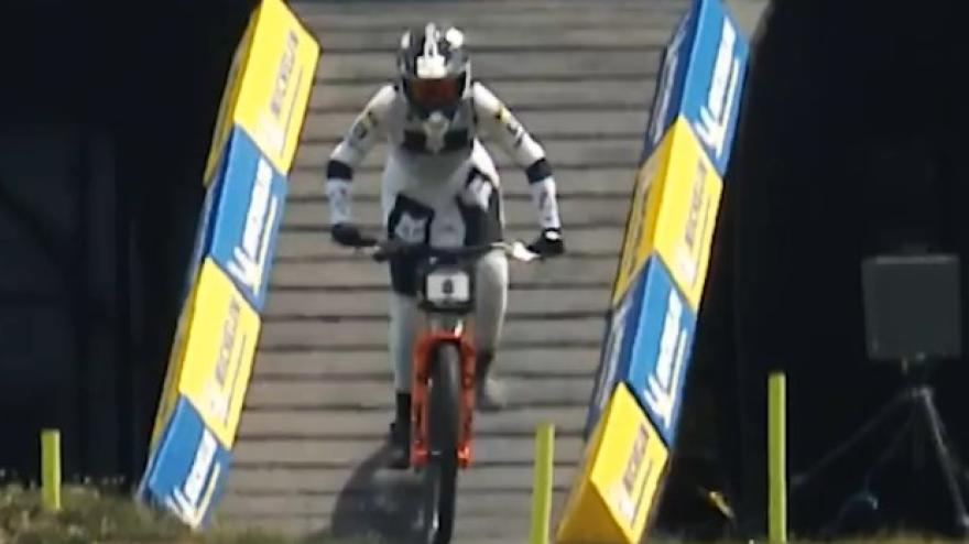 Downhill, enduro e cross-country: scopri il WHOOP UCI Mountain Bike ...