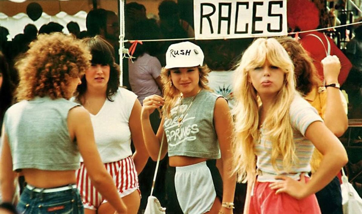 25 photos that show what life looked like in 1983