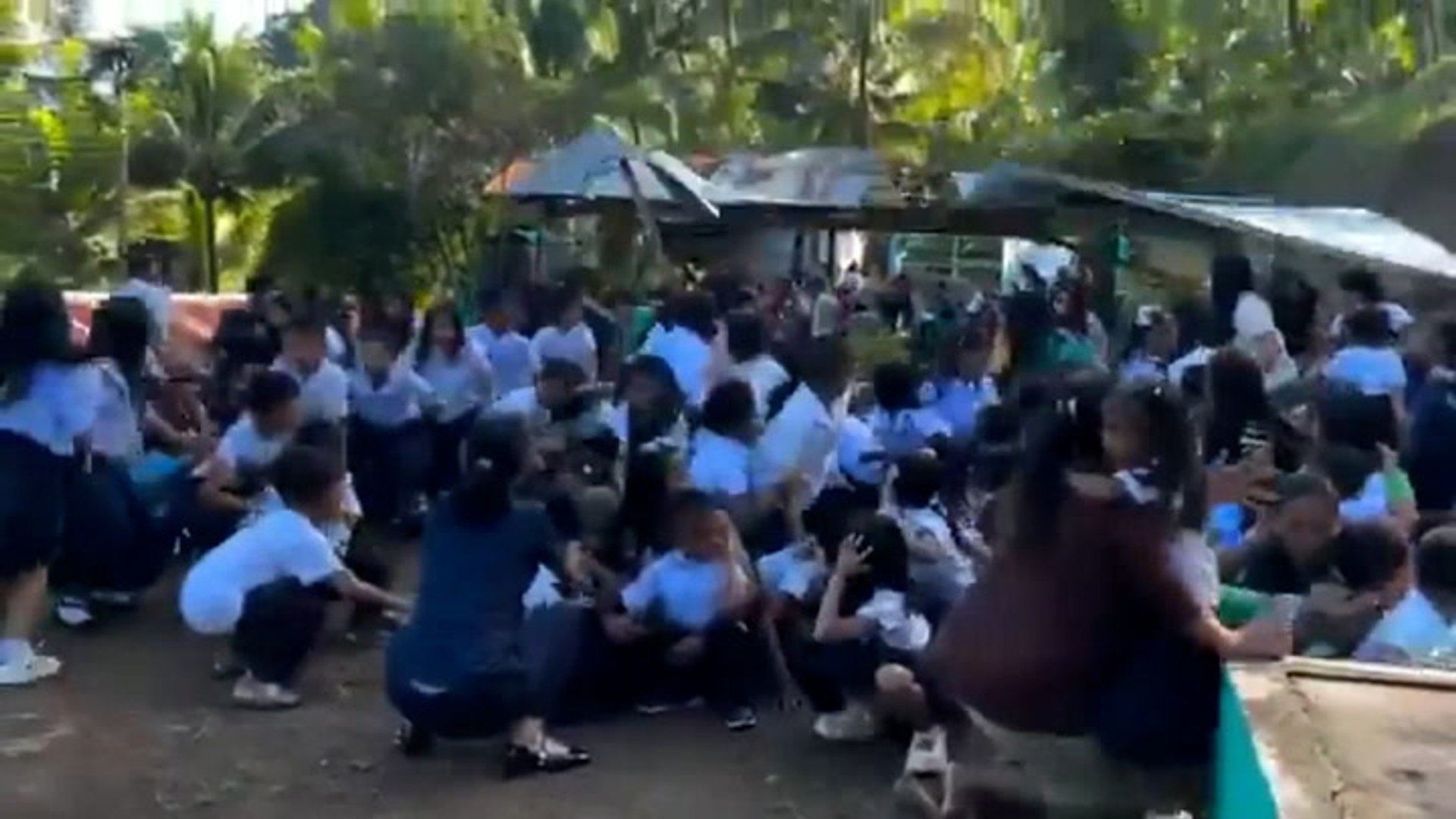 Children flee as school shelter collapses during deadly 7.8-magnitude ...