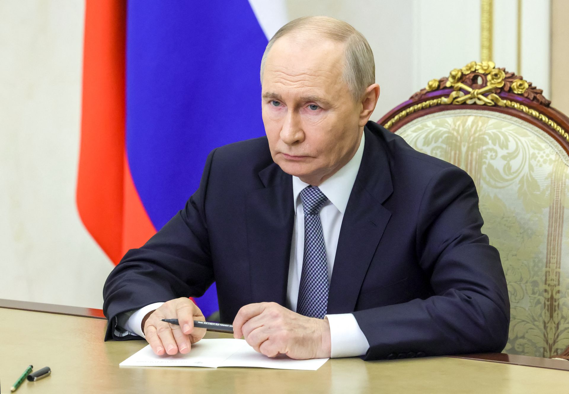 Russian pollster stops publishing Putin's 'open trust' figures as ...