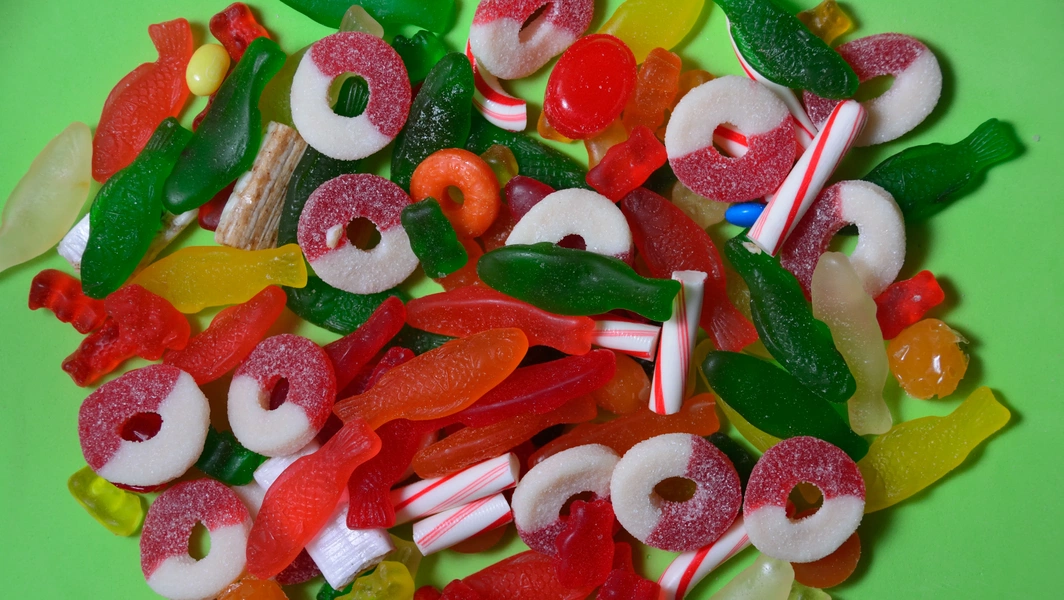 14 foods that may accelerate aging after 30