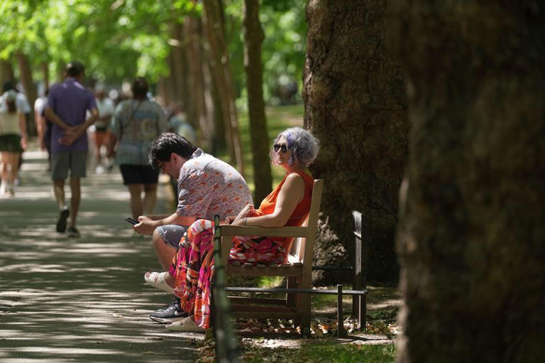 Six signs of heat stroke in hot weather and how to treat the symptoms
