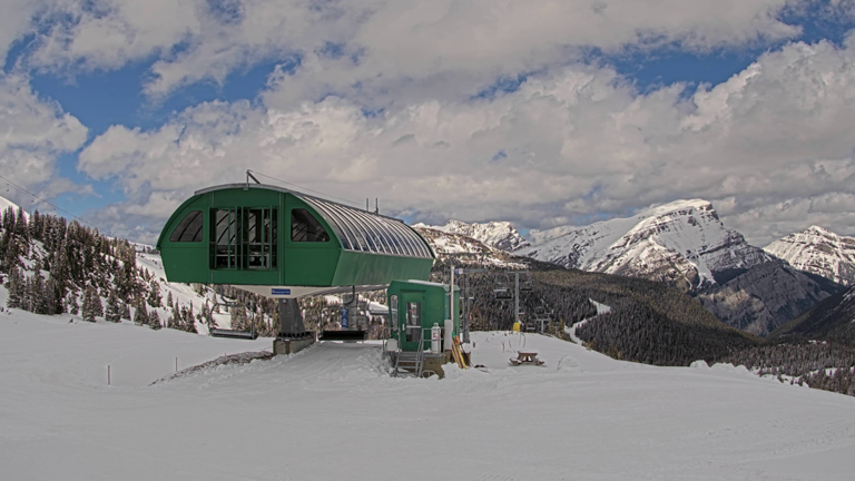 Snow keeps flying ahead of Canadian ski resort's June reopening