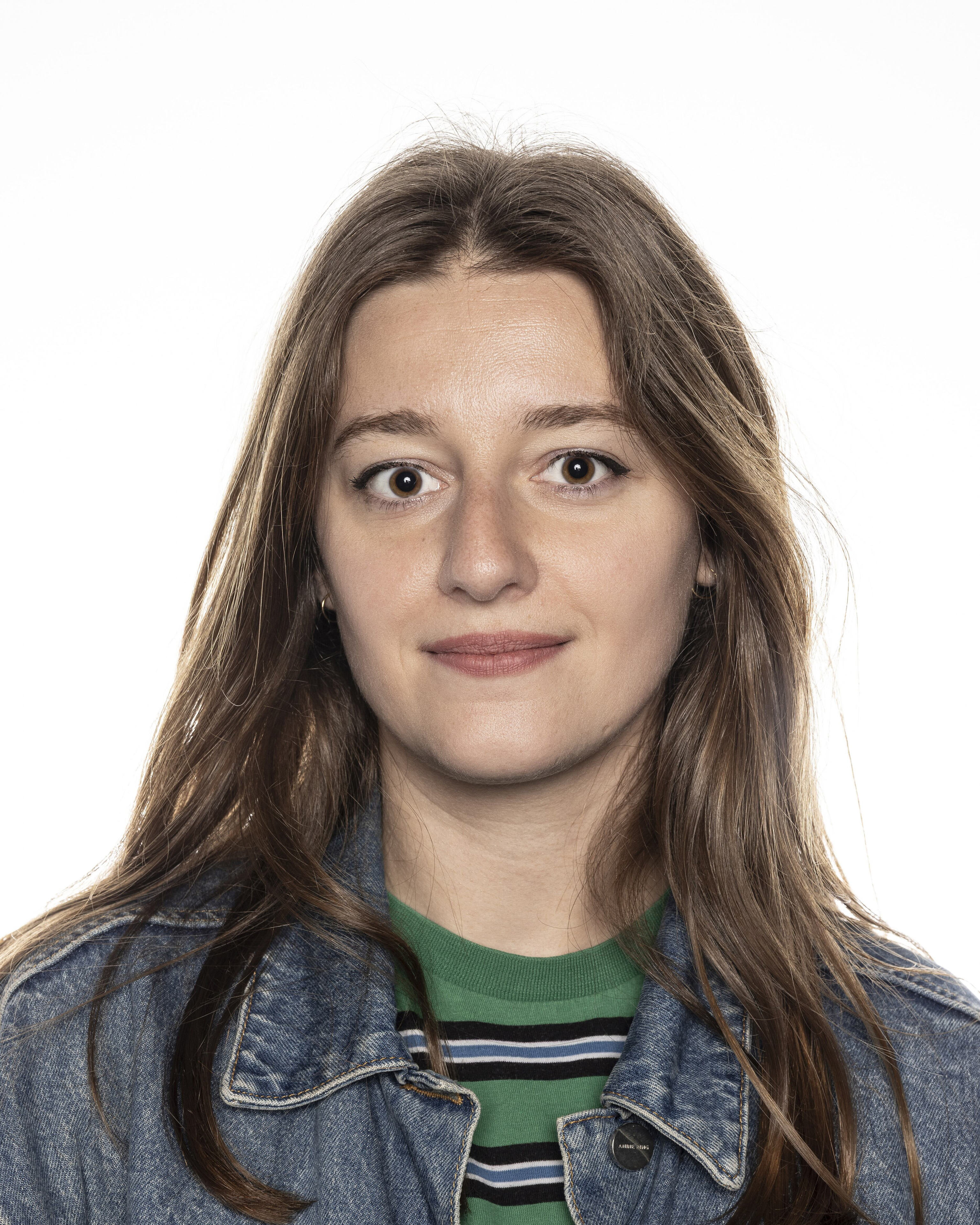 « Quotidien » : Ambre Chalumeau et Maïa Mazaurette quittent l’émission ...