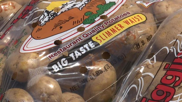 Sterling Area Health Center holds food giveaway at Pinconning High School