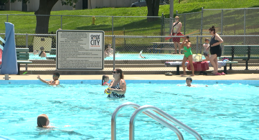 Sioux City officials remind swimmers to be on their best behavior this ...