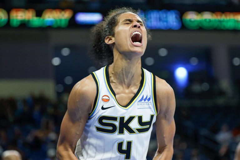Skylar Diggins rips team’s 'loser mentality' as Sky’s slide continues