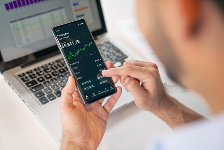 Interactive Brokers scores an outperform rating at Wolfe on global ...