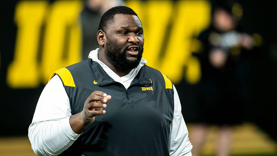 Kelvin Bell added to d-line with an under-the-radar prospect with ...