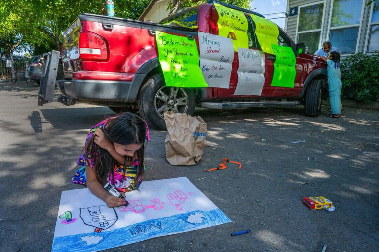 How a new Sacramento program change left homeless families with kids ...