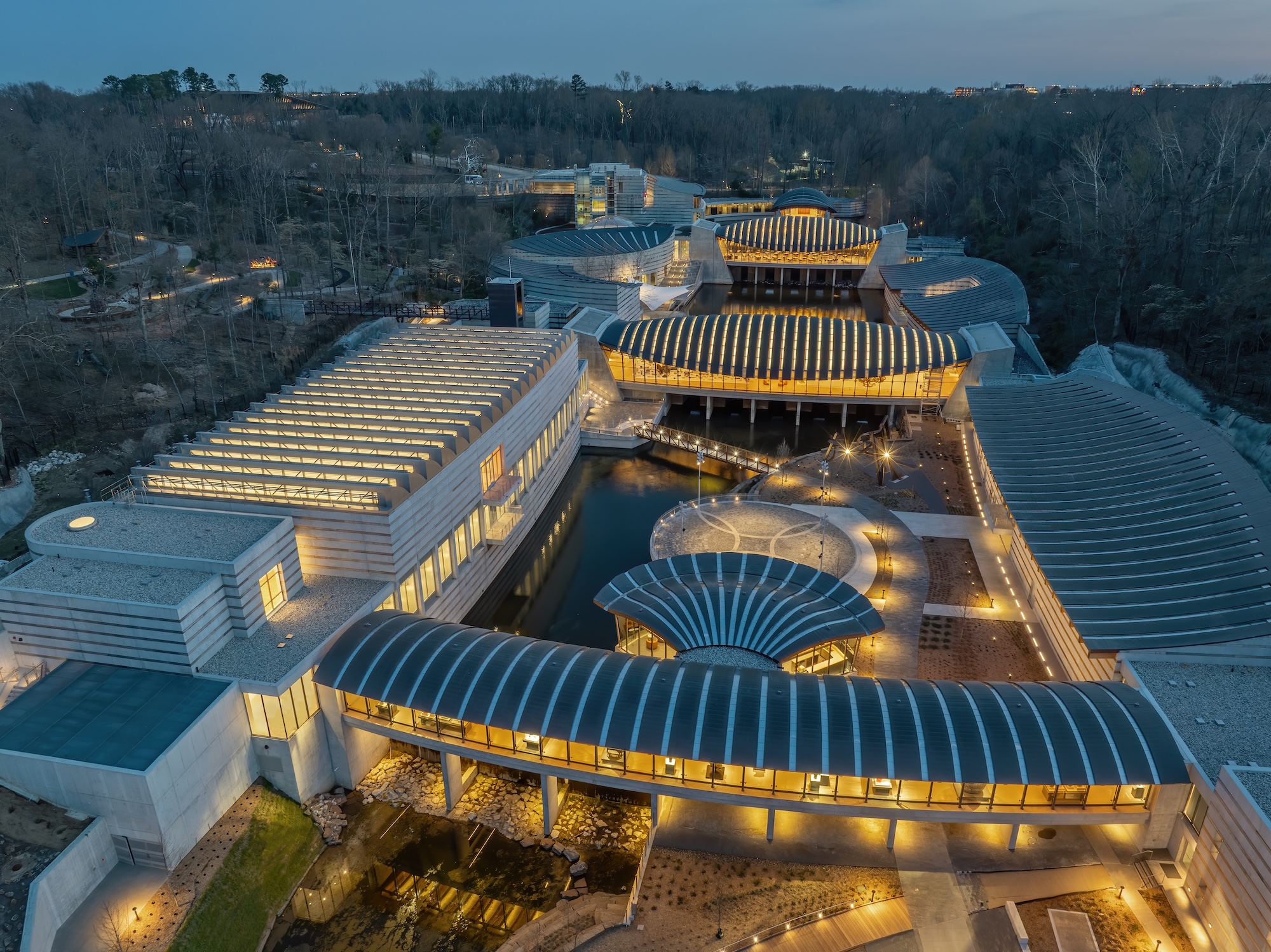 Crystal Bridges Museum tacks on a big Moshe Safdie expansion
