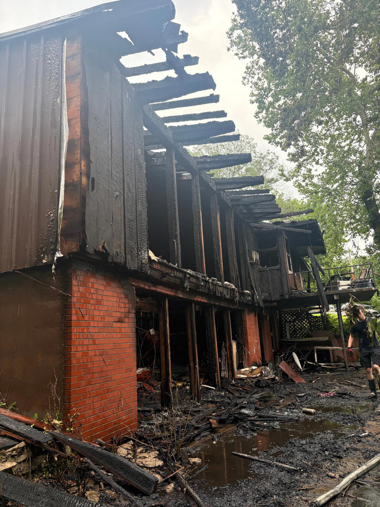 KCFD: Three firefighters suffer minor injuries in response to housefire ...