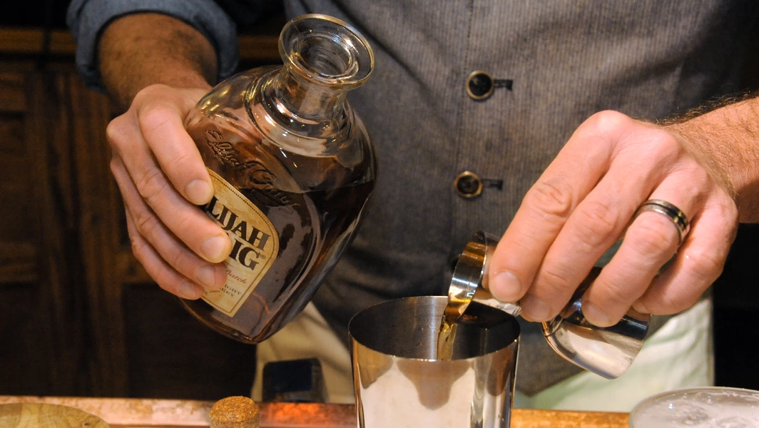 12 smart and surprising uses for a jigger