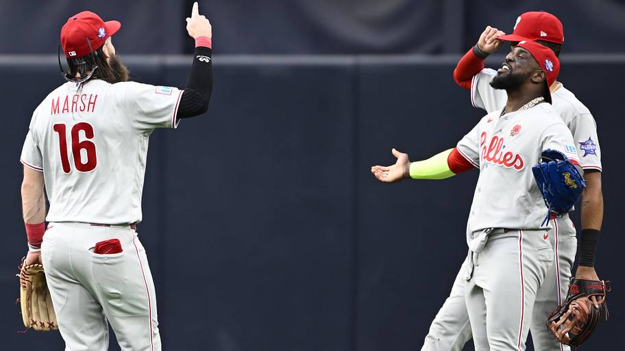 Phillies tweak outfield alignment to start series with Blue Jays