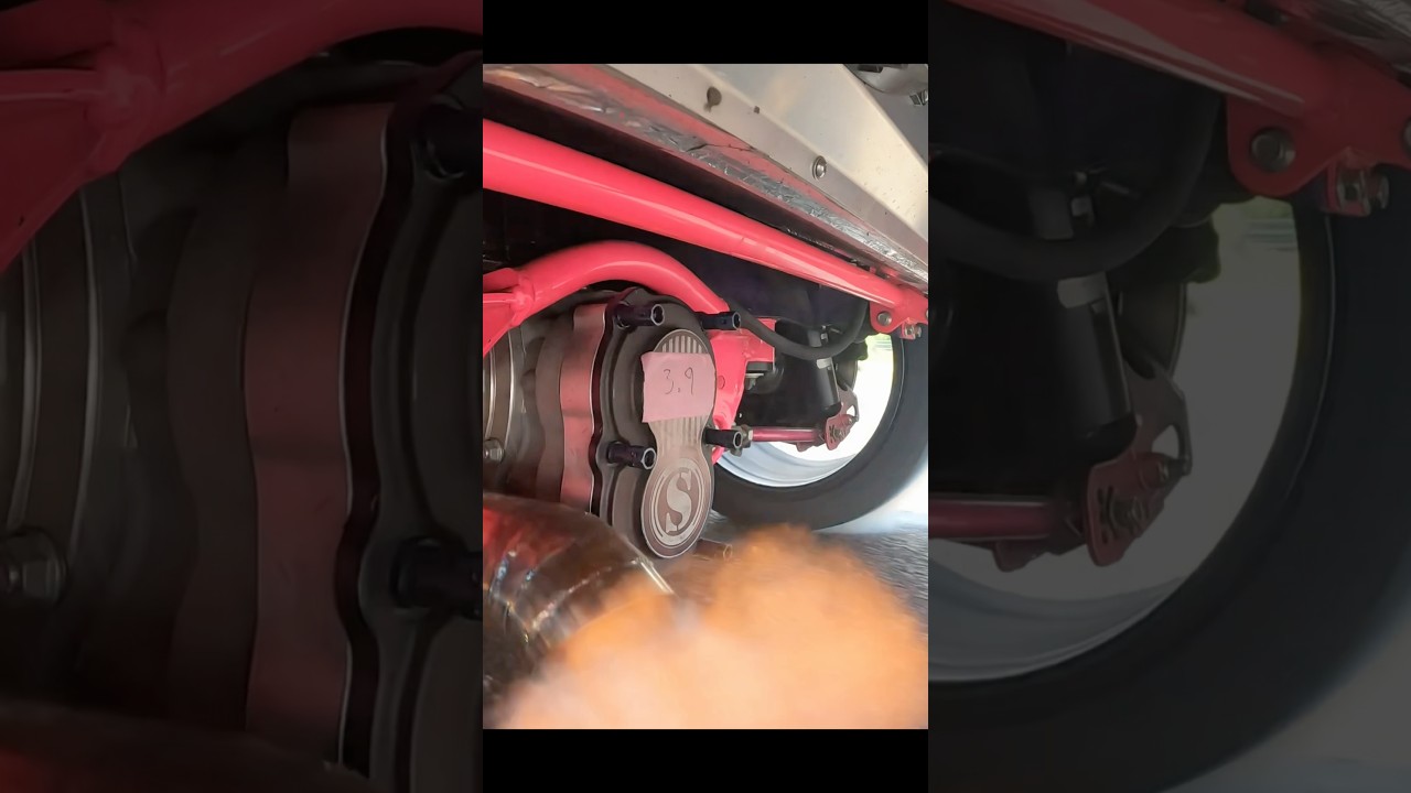 I discovered the secrets of rear end Thursdays! 🚗