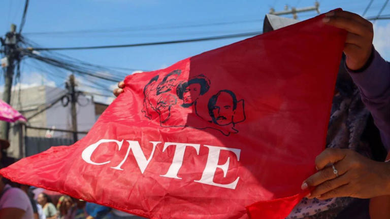 CNTE bloquea plantas de Pemex y toma casetas de peaje en Chiapas y Guerrero