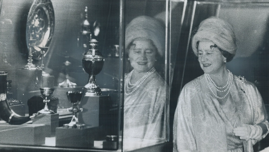Traditions and etiquette of British royal dress