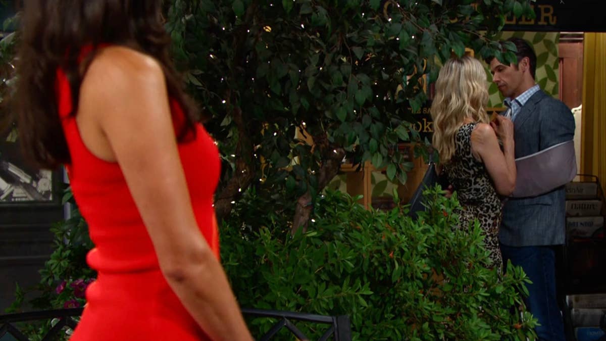 EJ and Gabi catch Kristen canoodling with Xander [recap]