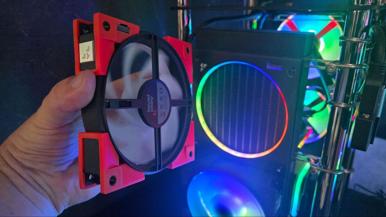 Levelplay shows off magnetically attached fans that are reversible ...
