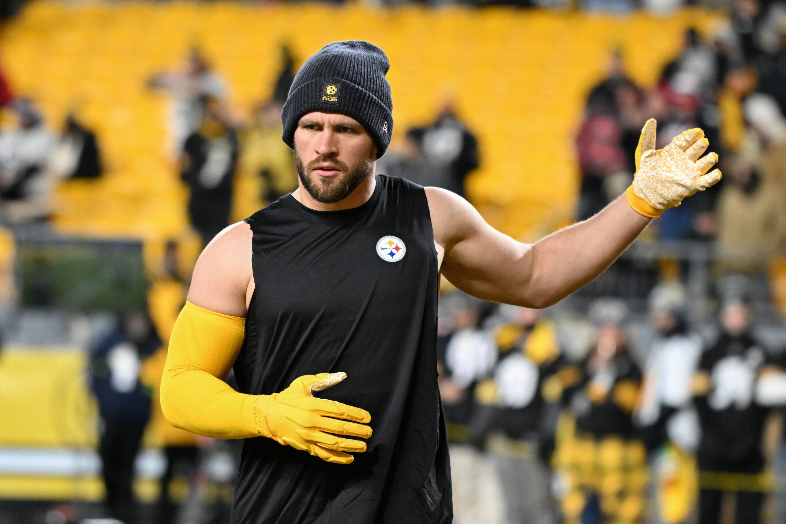 NFL analyst begs the Pittsburgh Steelers to trade star EDGE TJ Watt ...