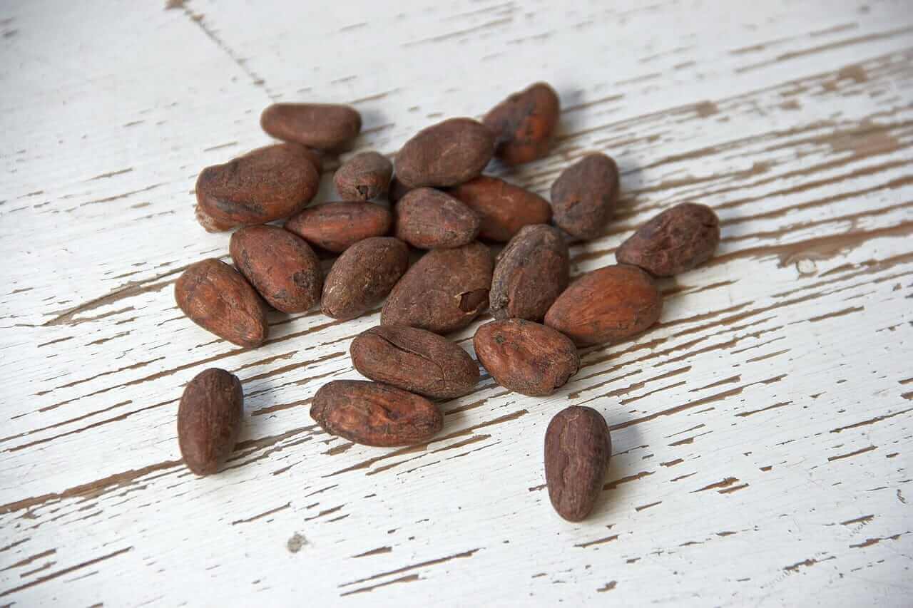 Cocoa prices climb on adverse West African weather