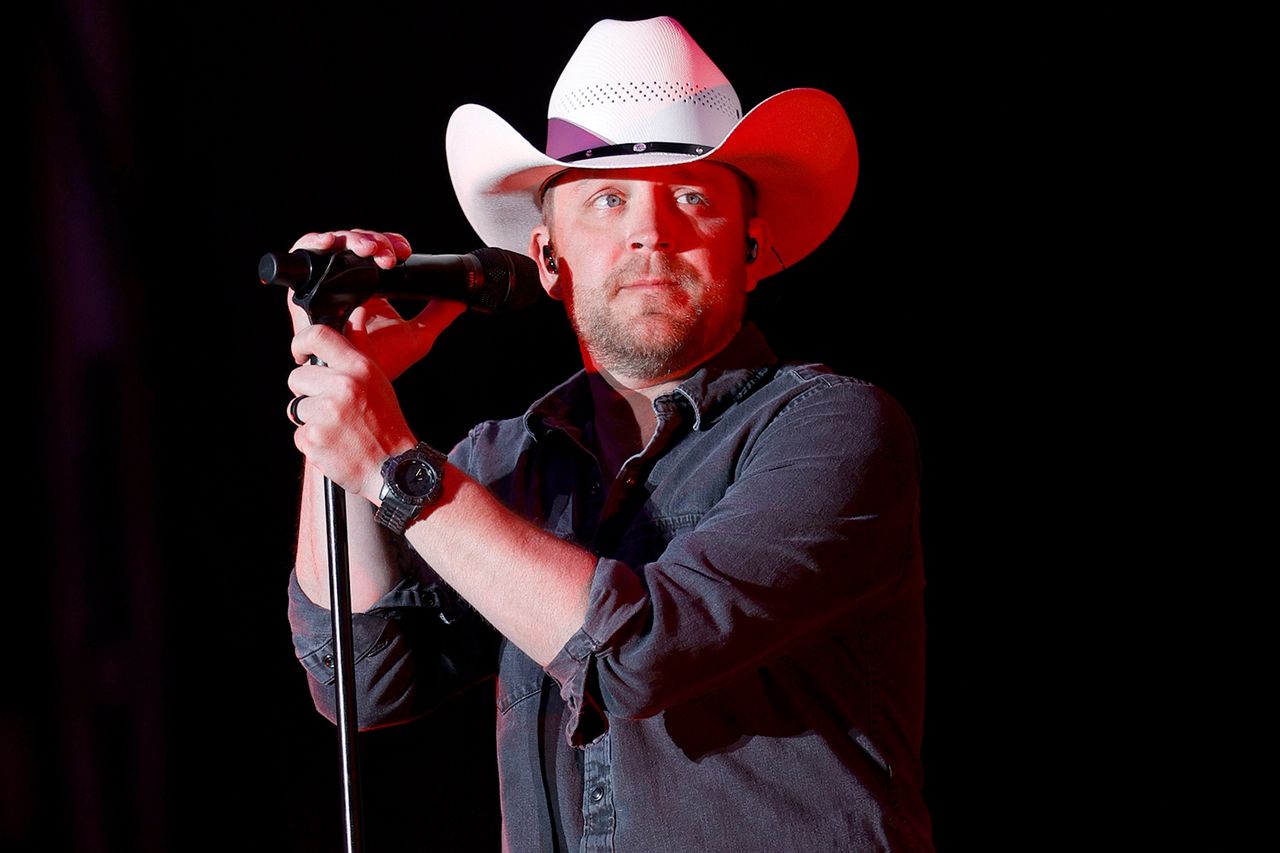 Justin Moore is taking time to focus on his health and stepping away ...