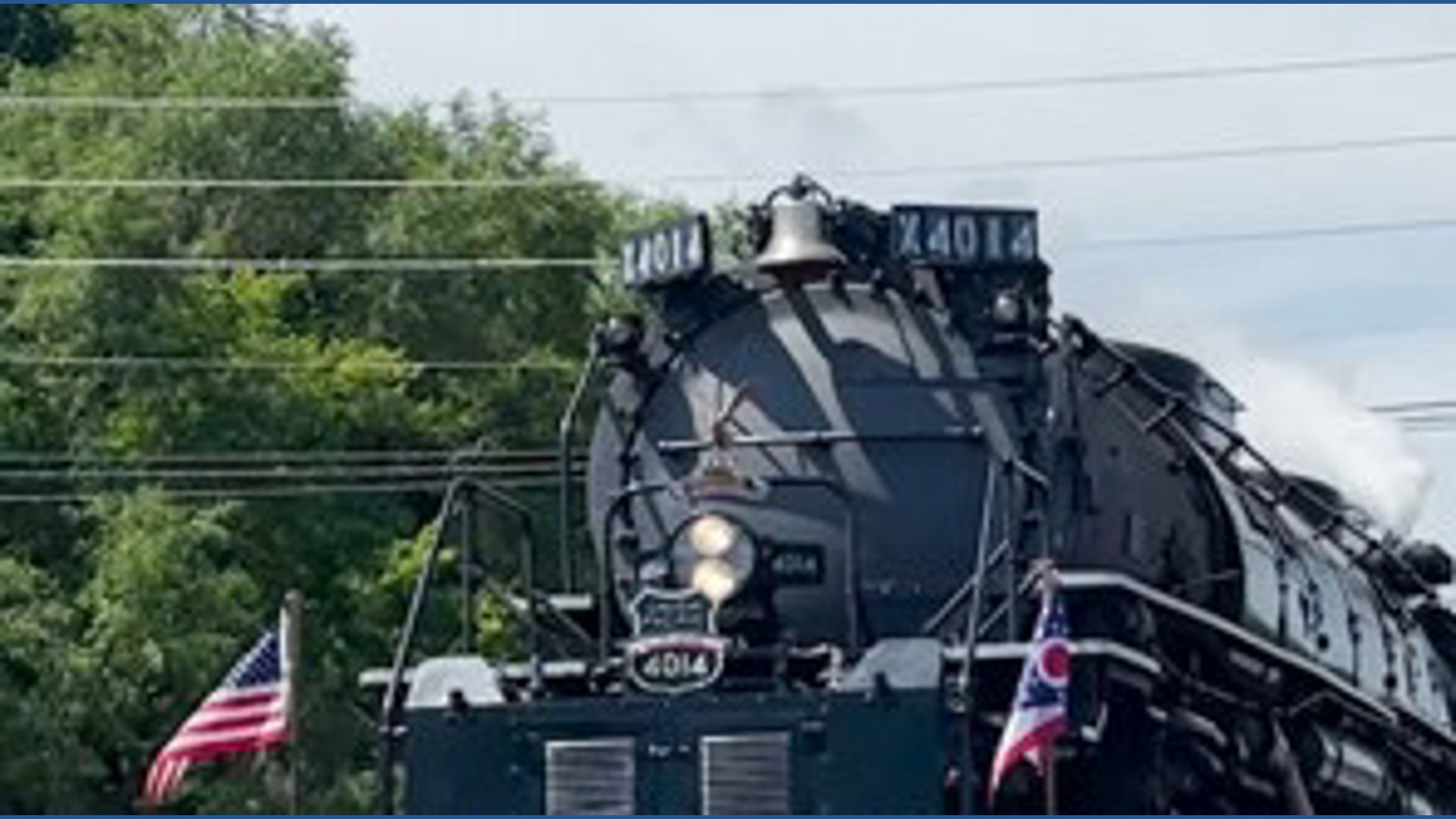 Union Pacific Big Boy locomotive No. 4014 departs Lorain